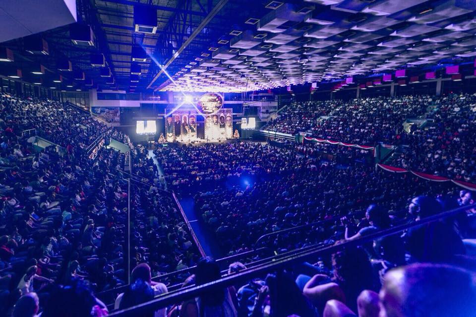 Uitverkochte Comedy XL show op Kerstnacht in Suriname