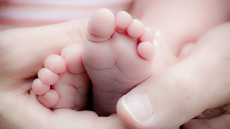 Eerste baby geboren op Huisartsen Spoedpost Nieuw Weergevondenweg ...