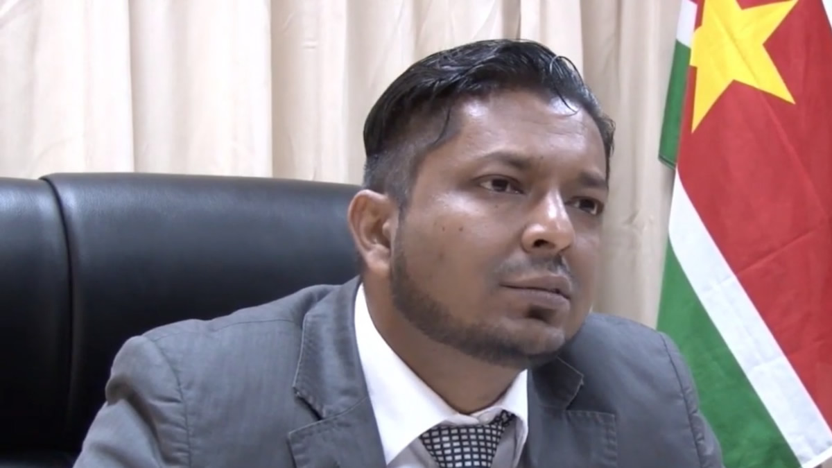 Amzad Abdoel: OM wekt indruk perfect te functioneren, maar niets is ...