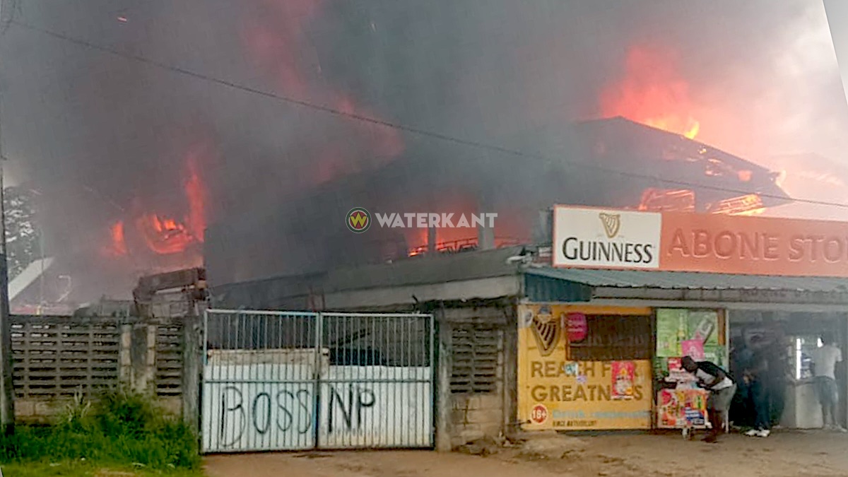 Grote brand in pand aan de Abonestraat - Waterkant