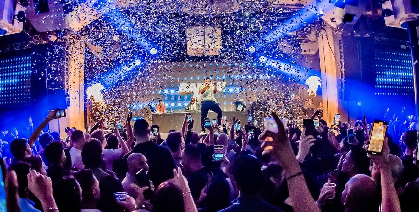 Owru Yari Bakka’Na indoor festival op oudejaarsdag in de Maassilo ...